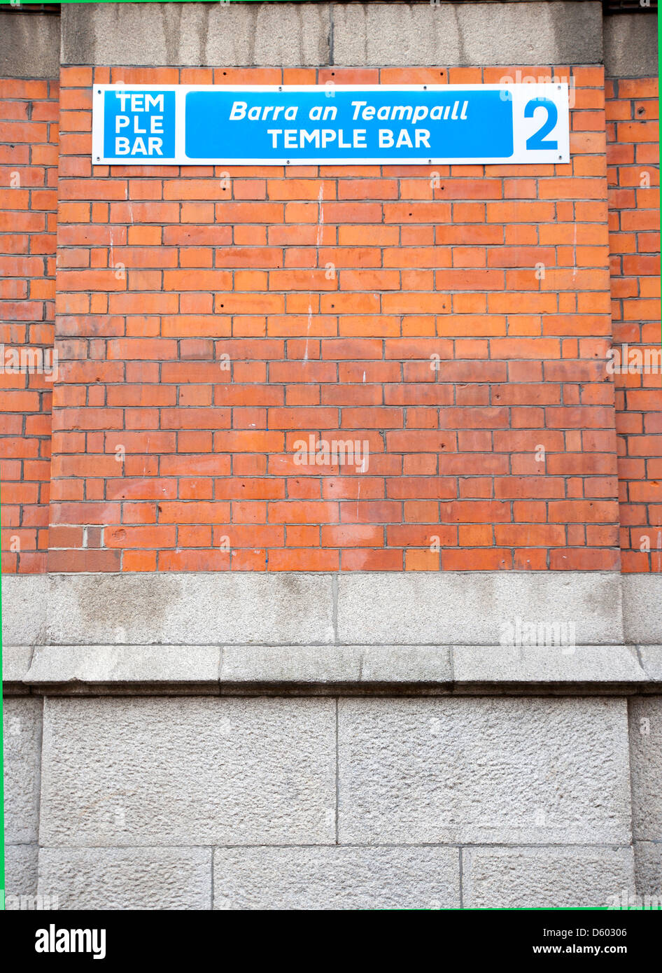 Empty bar ireland hi-res stock photography and images - Alamy
