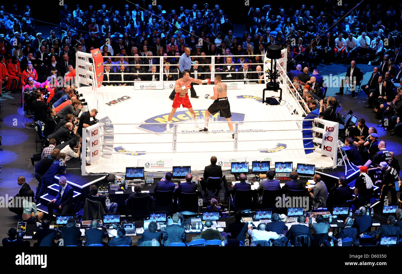 Ibf world boxing heavyweight champion hi-res stock photography and ...