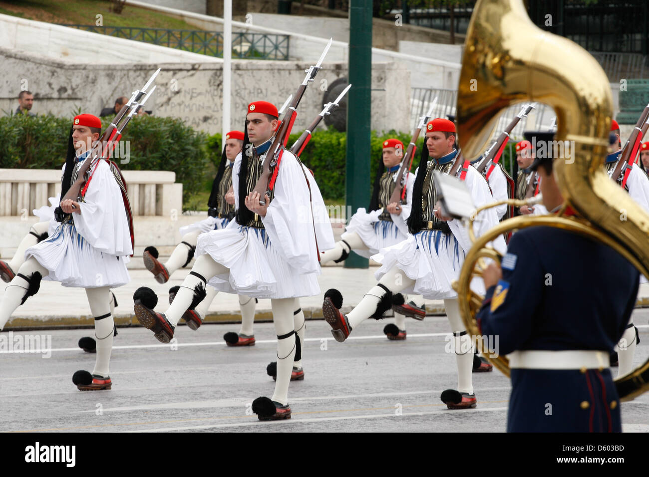 Greek army parade Stock Photo - Alamy
