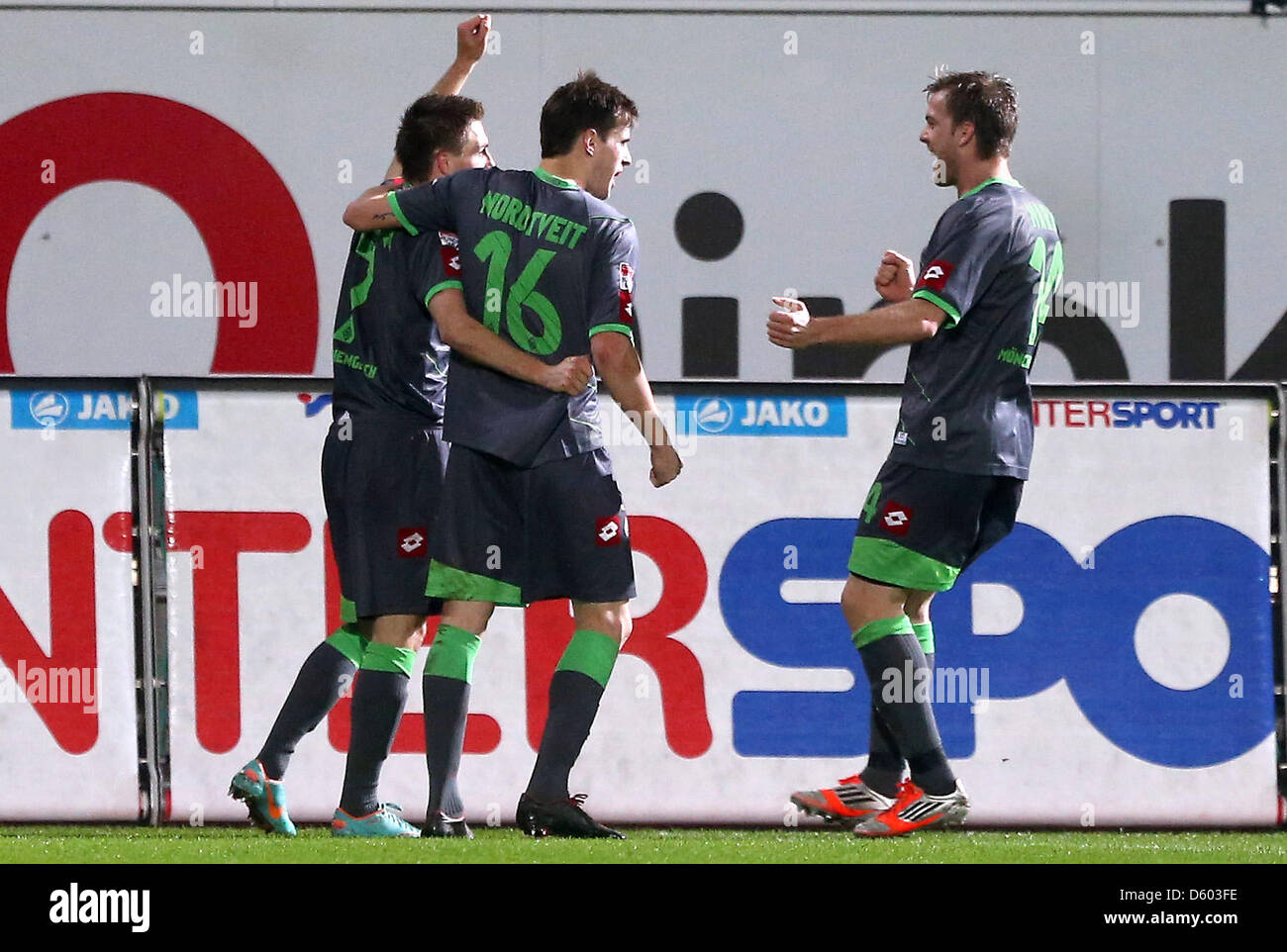 Gladbach's Patrick Herrmann (L) celebrates his 2-3 goal with teammates ...