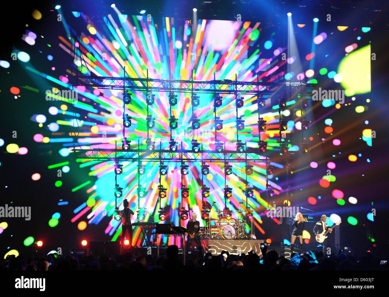 US ska-pop band No Doubt with singer Gwen Stefani performs at the MTV ...