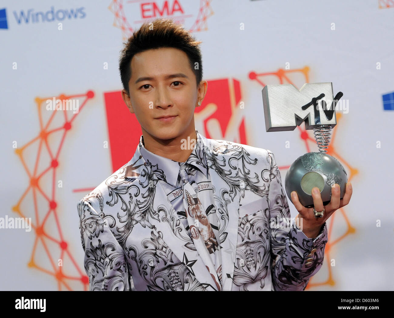 Chinese singer and actor Hankyung celebrates his award for 'Best ...