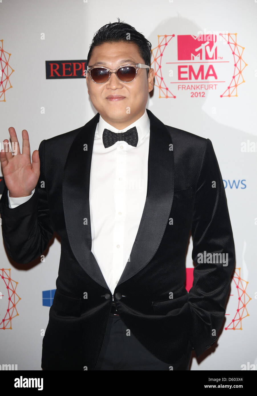 Psy korean singer High Resolution Stock Photography and Images - Alamy