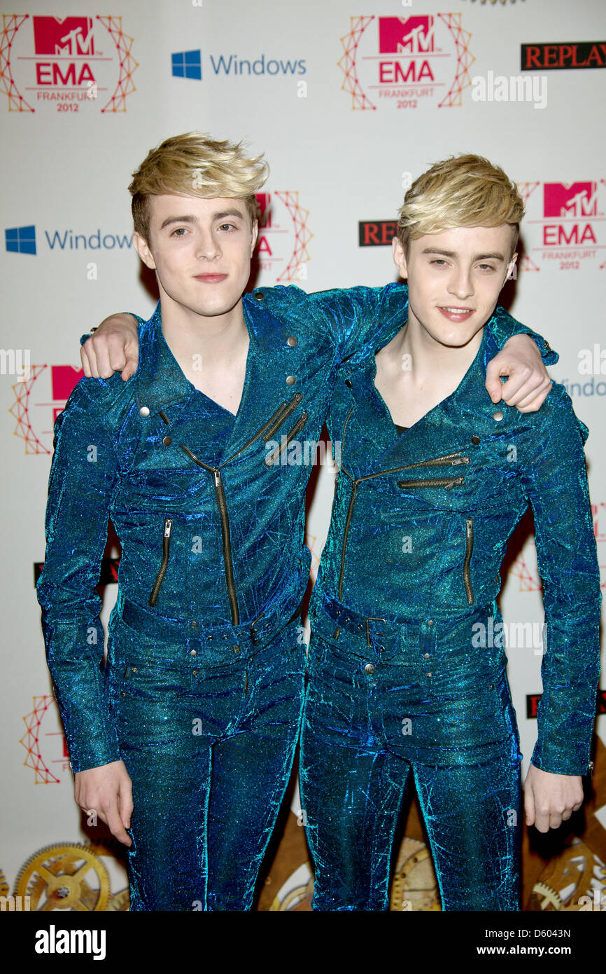 Irish singers Jonathan Grimes (l) and Edward Grimes of "Jedward" arrive ...