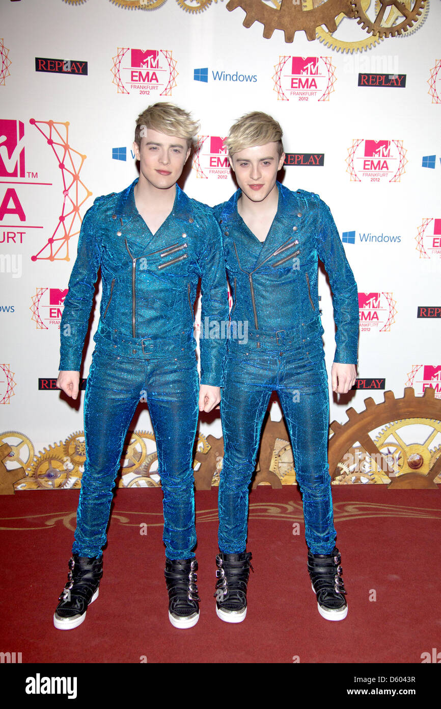 Irish singers Jonathan Grimes (l) and Edward Grimes of "Jedward" arrive ...