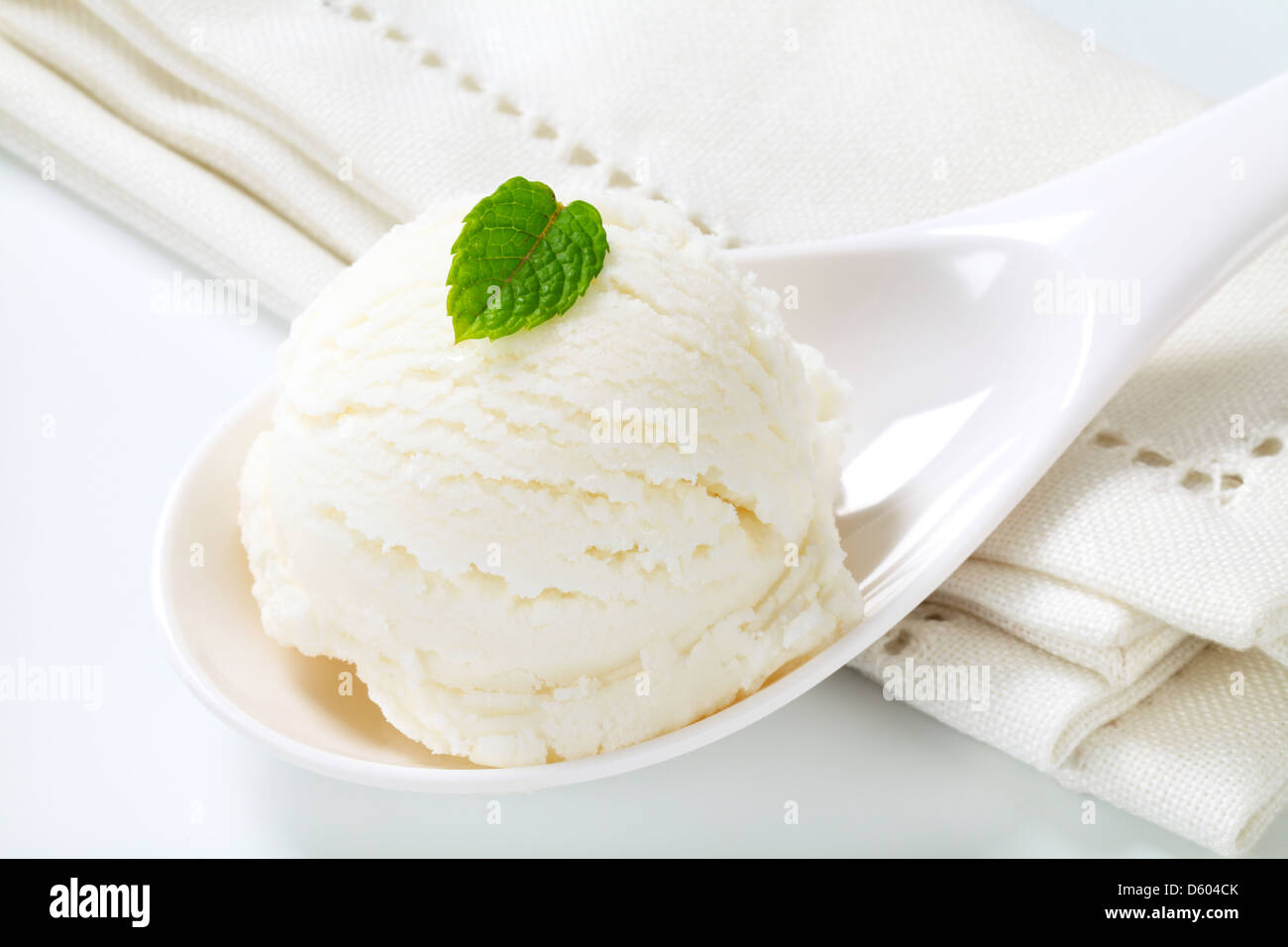 White ice cream Stock Photo - Alamy