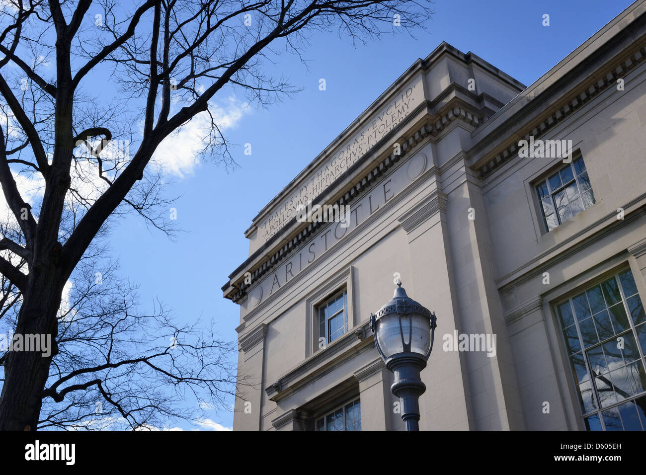 Massachusetts institute of technology hi-res stock photography and ...