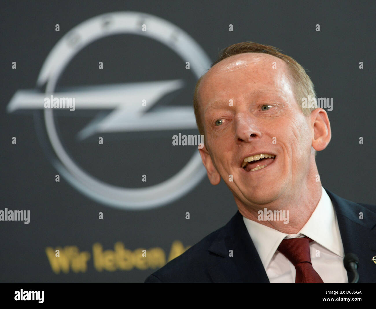 Gm logos hi-res stock photography and images - Alamy