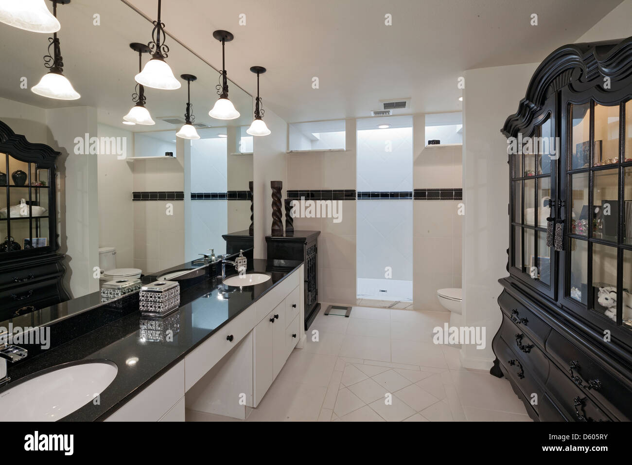 Empty bathroom of luxury house Stock Photo - Alamy