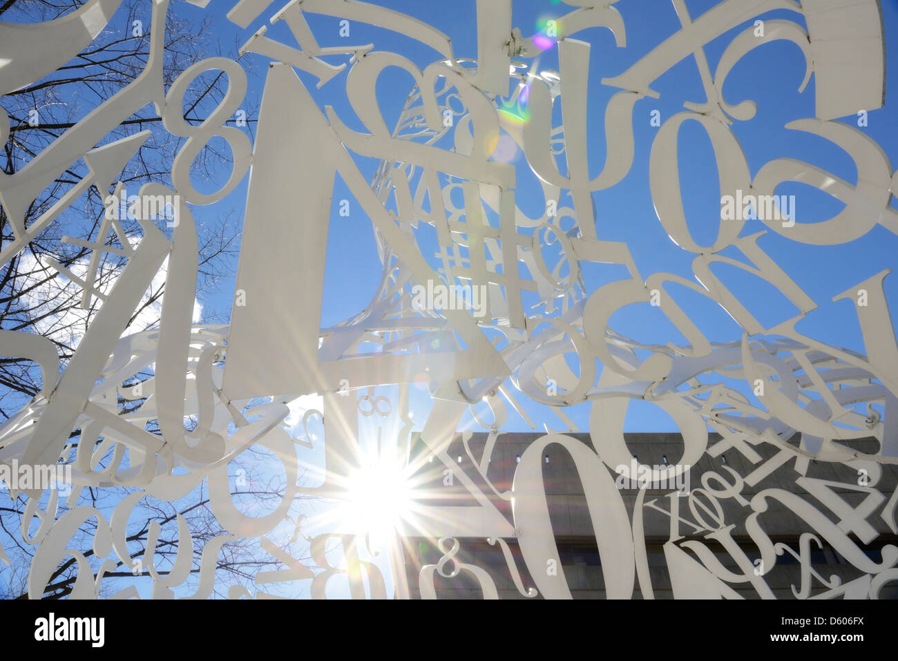 Alchemist sculpture by Jaume Plensa at MIT (Massachusetts Institute of ...