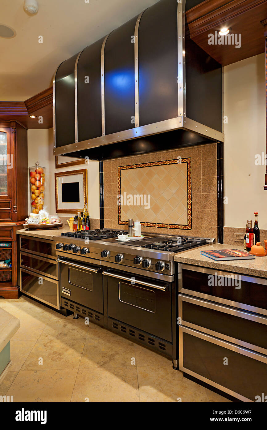 Stainless steel hood hi-res stock photography and images - Alamy