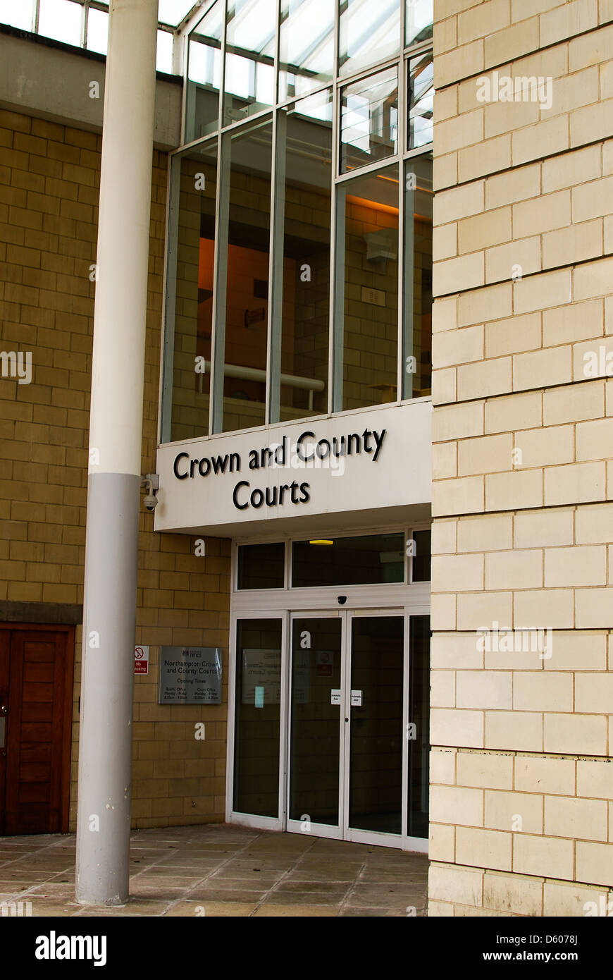 Northampton Crown County court jail Stock Photo - Alamy