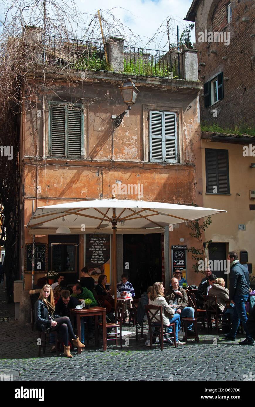 Rome cafe hi-res stock photography and images - Alamy