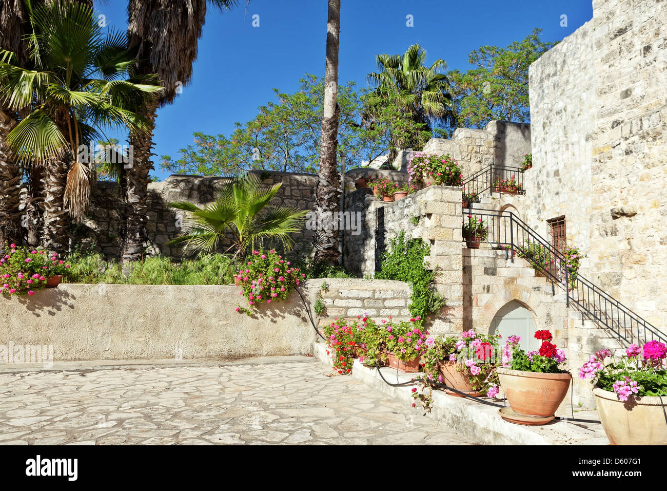 Residential mediterranean architecture hi-res stock photography and ...