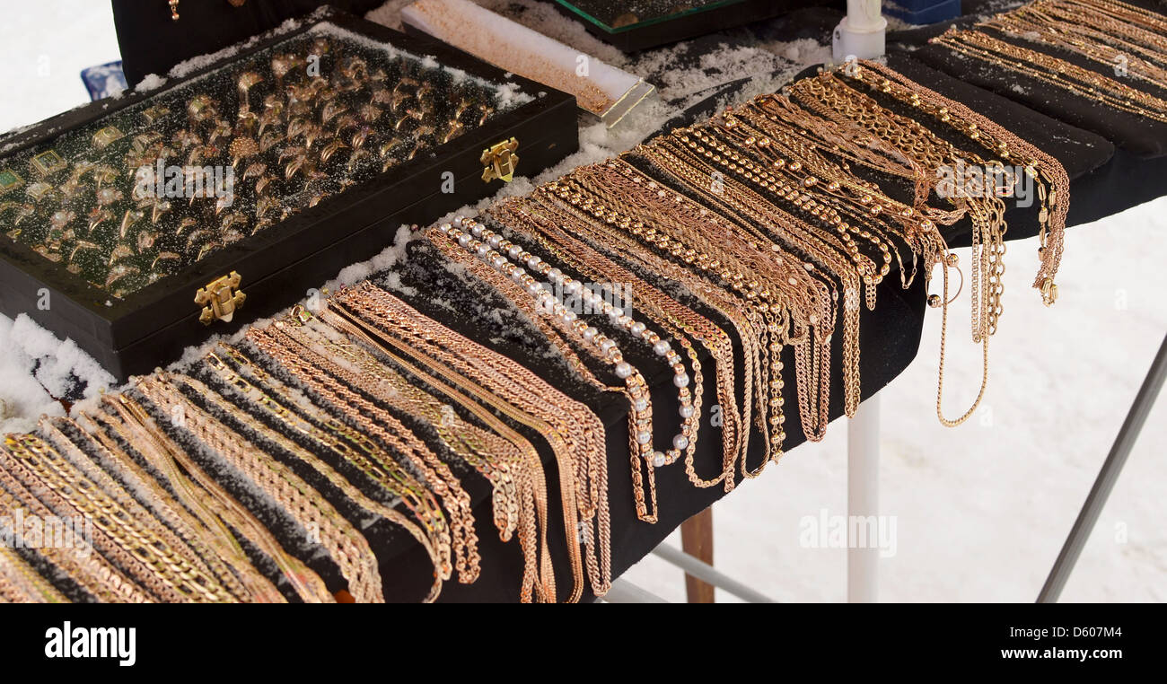 Open chain stitch hi-res stock photography and images - Alamy