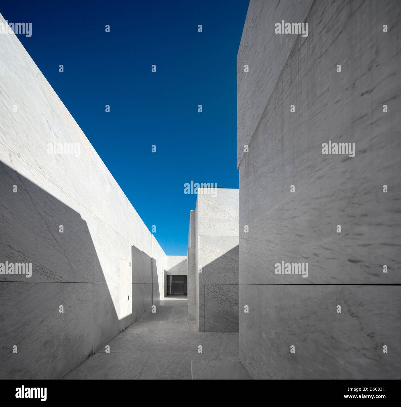 Mortuary slab hi-res stock photography and images - Alamy