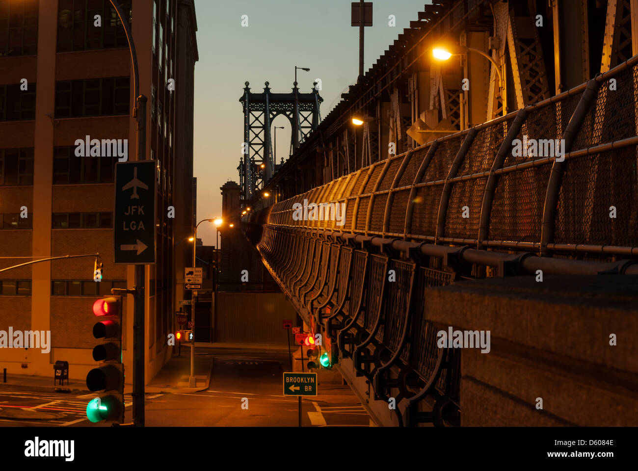 Manhattan bridge night time hi-res stock photography and images - Alamy