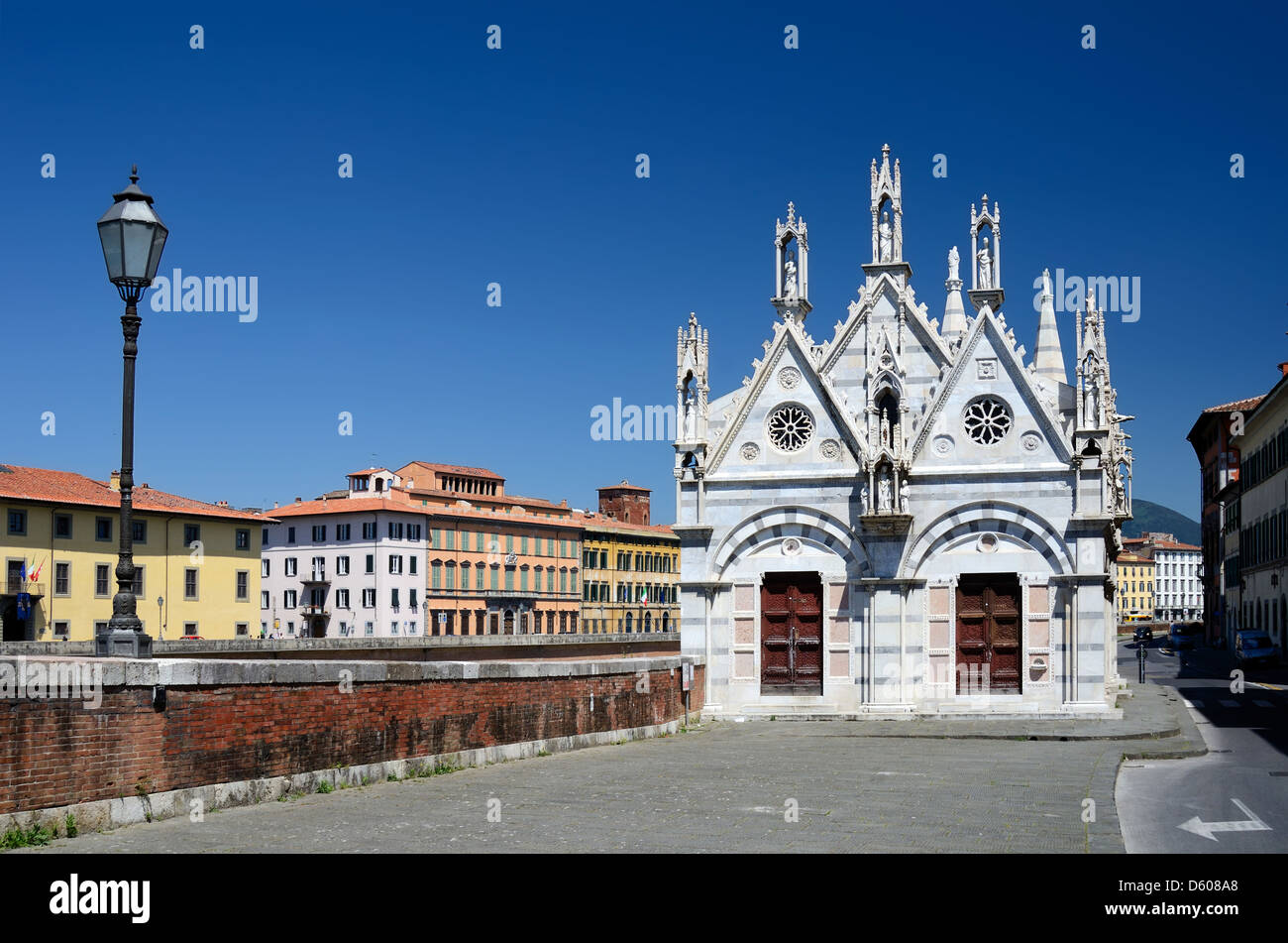 Santa Maria della Spina church in Pisa, Tuscany, Italy Stock Photo - Alamy