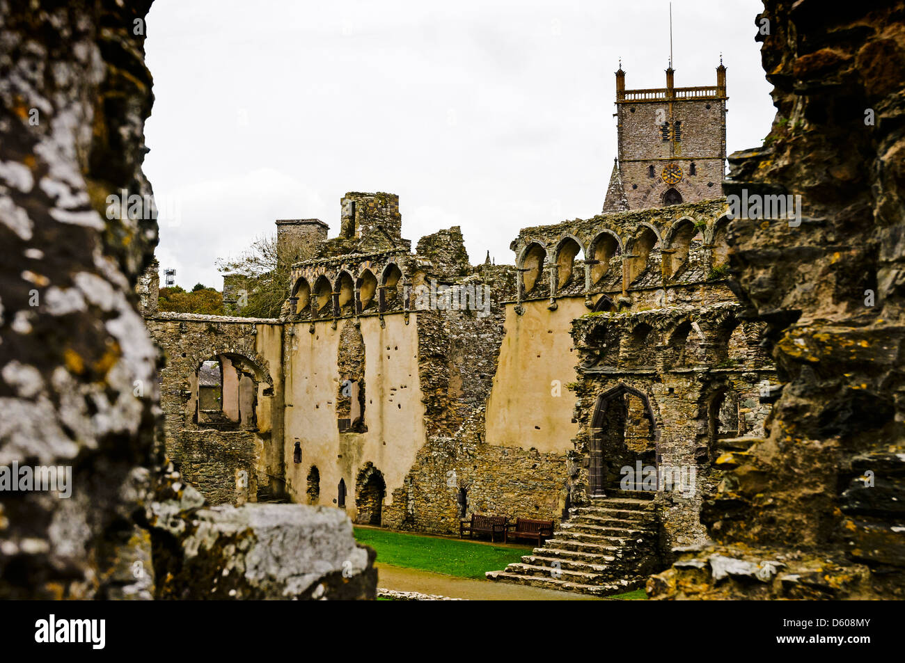 An impressive porch leads into a courtyard lavishly decorated with fine ...