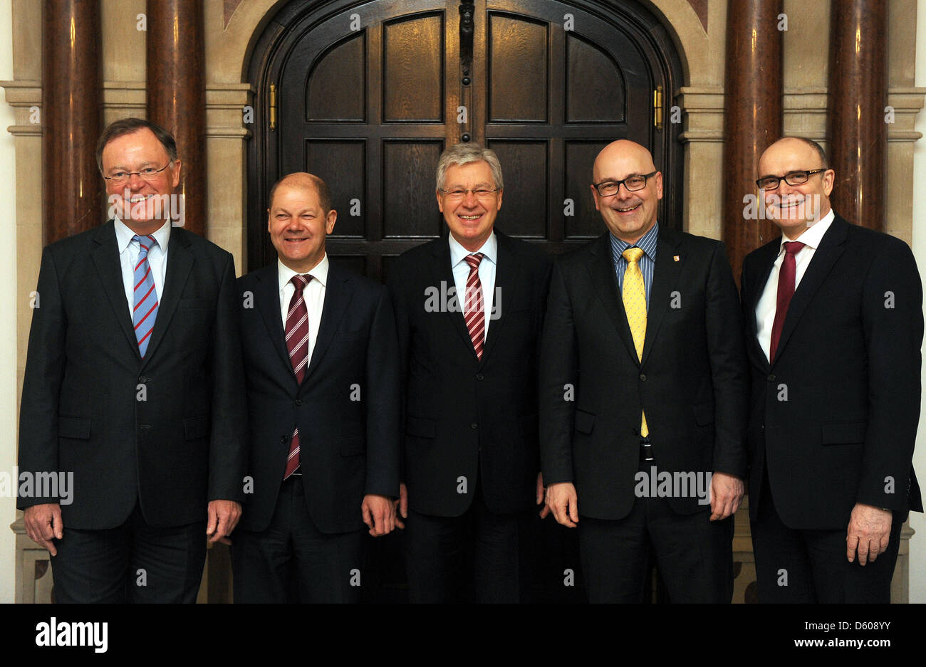 The governors of federal states in the north of Germany (L-R), Stephan ...