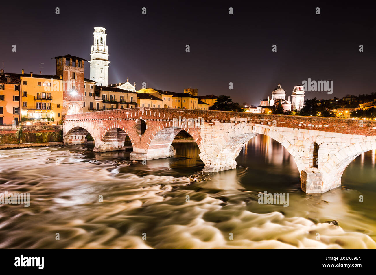 Ponte pietra verona hi-res stock photography and images - Alamy