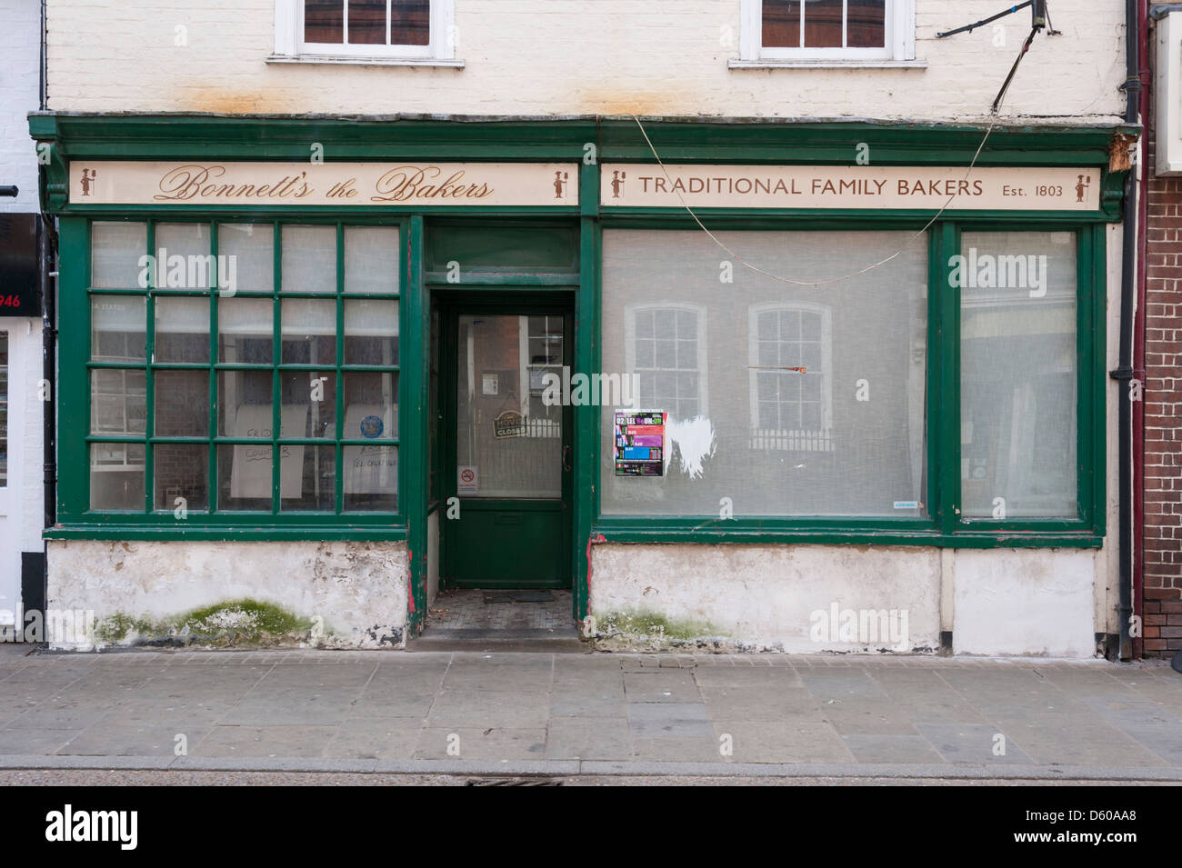Closed bakers shop hi-res stock photography and images - Alamy
