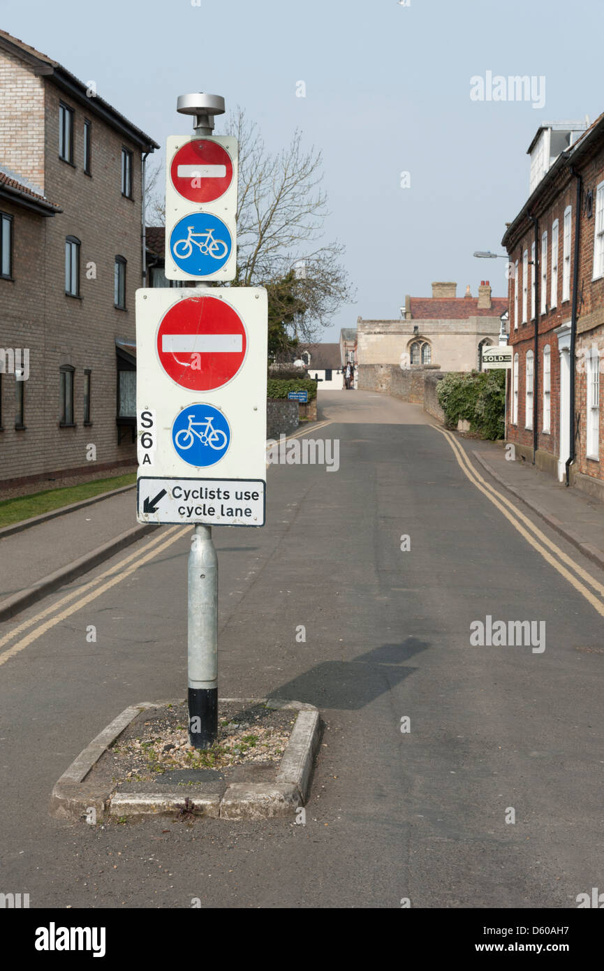 River warning signs hi-res stock photography and images - Alamy
