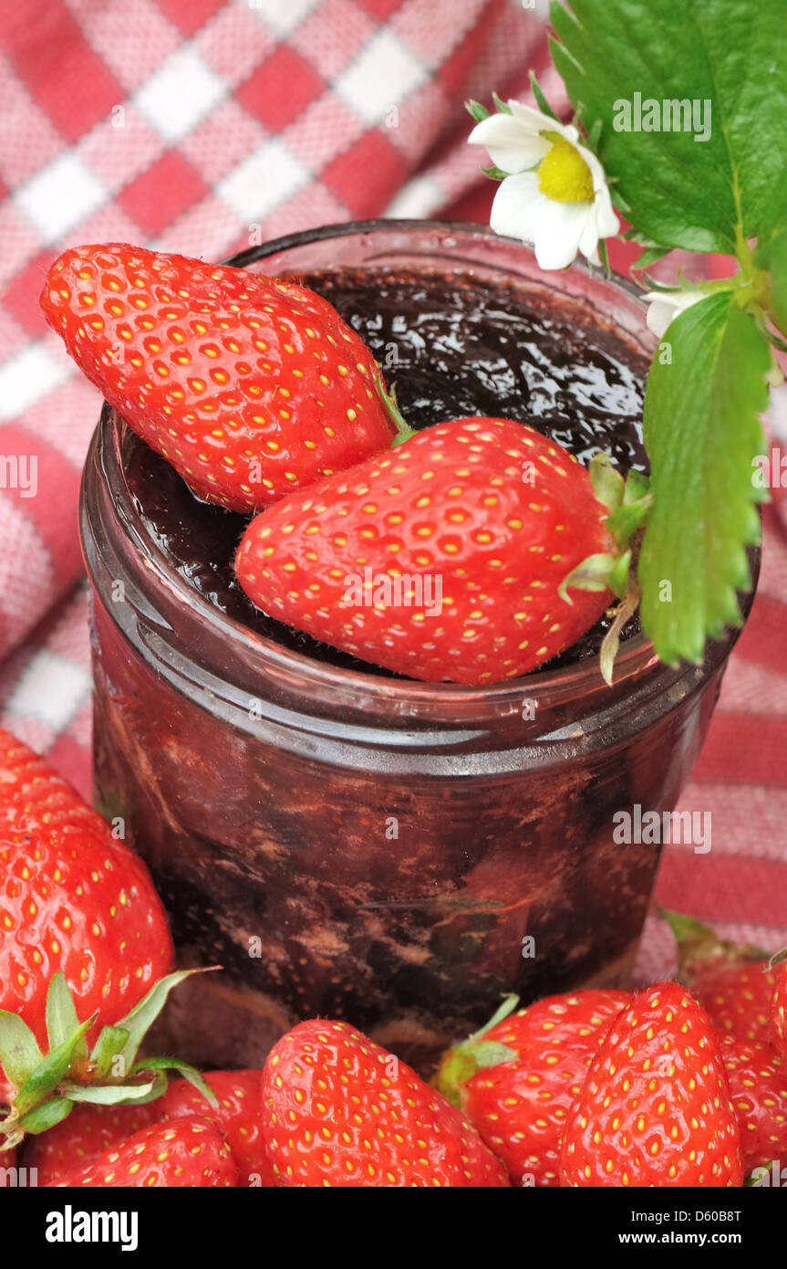 good strawberries from the garden for homemade jam Stock Photo - Alamy