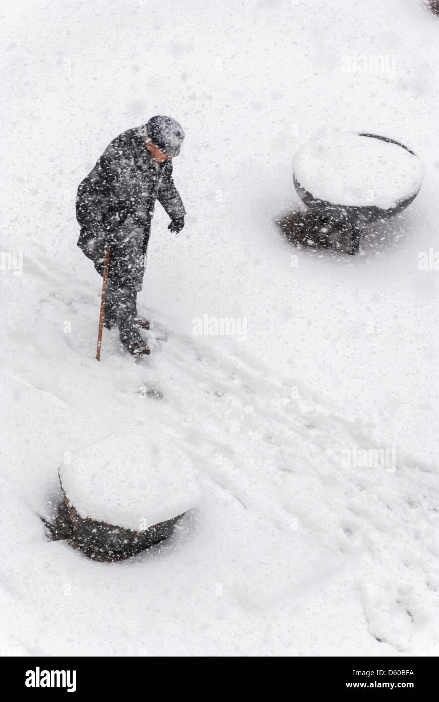 Man walking street snow storm hi-res stock photography and images - Alamy