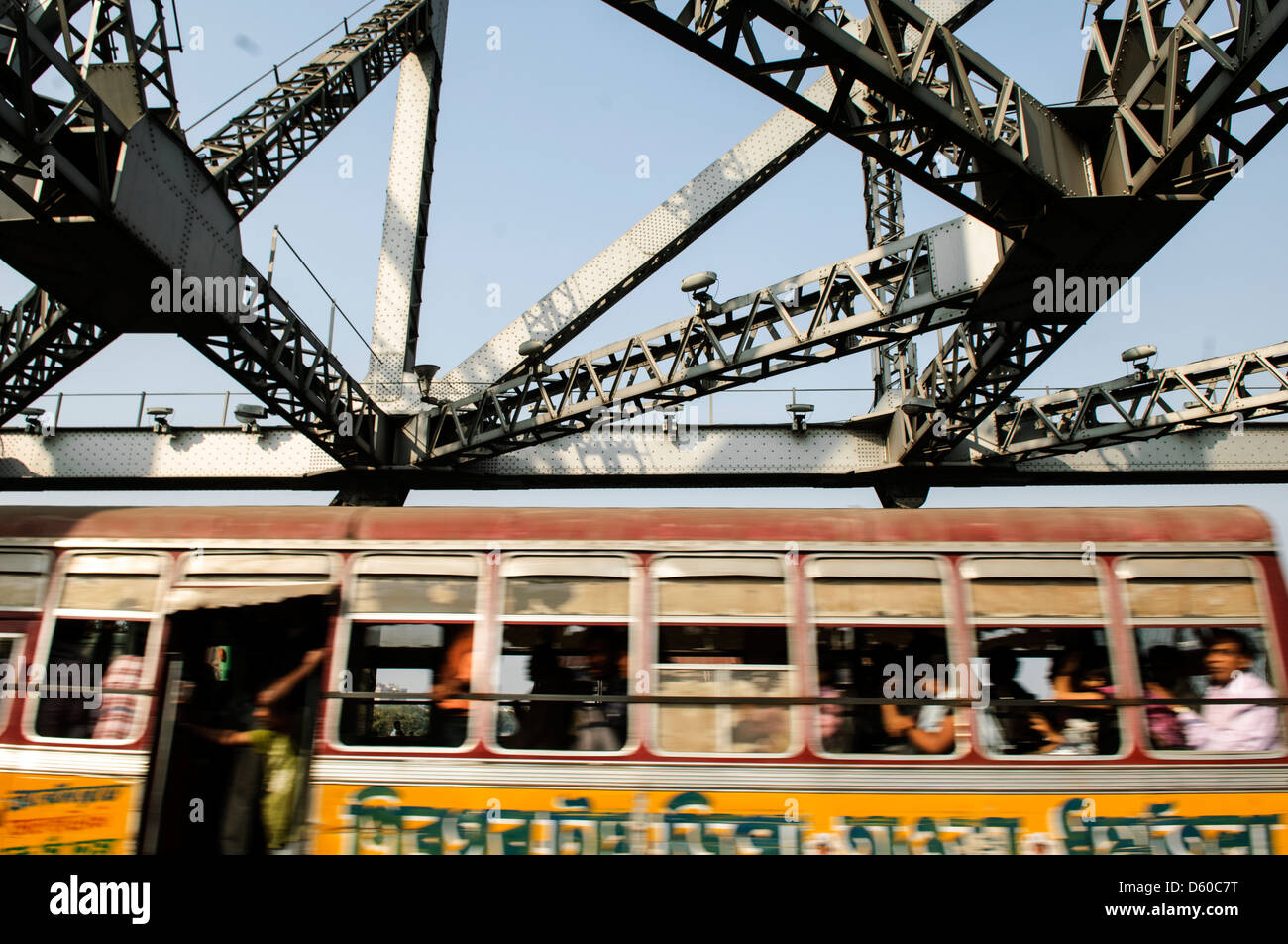 Kolkata bus hi-res stock photography and images - Alamy
