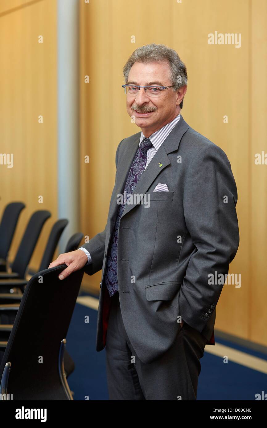 Software cloud hi-res stock photography and images - Alamy