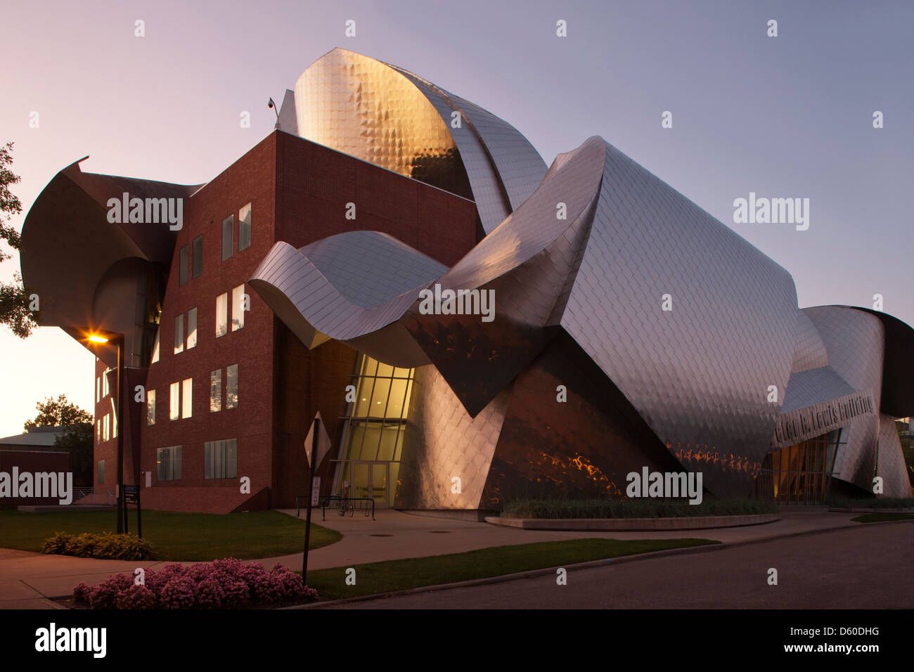 Cleveland university circle architecture hi-res stock photography and ...