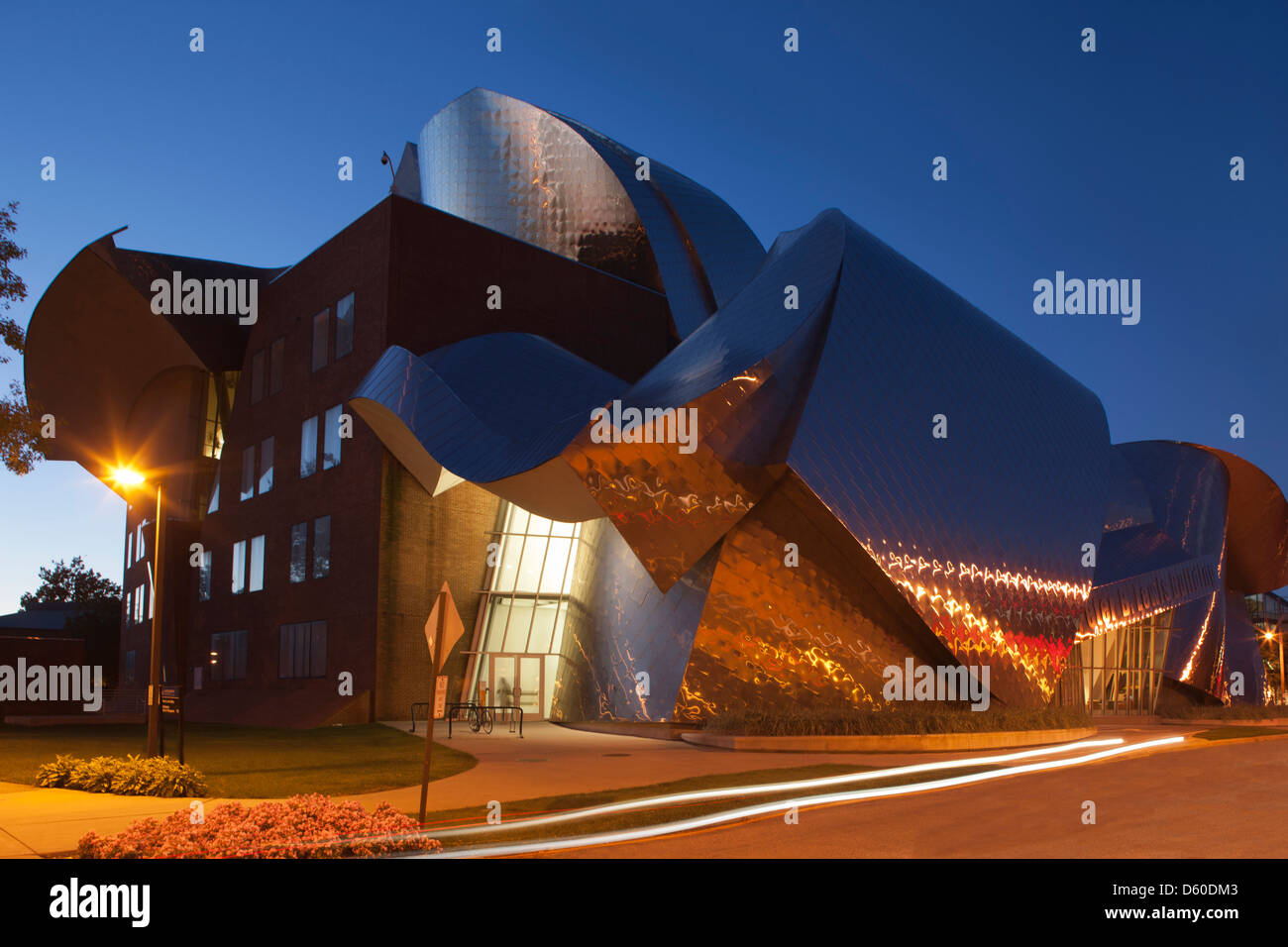 Case western reserve building hi-res stock photography and images - Alamy