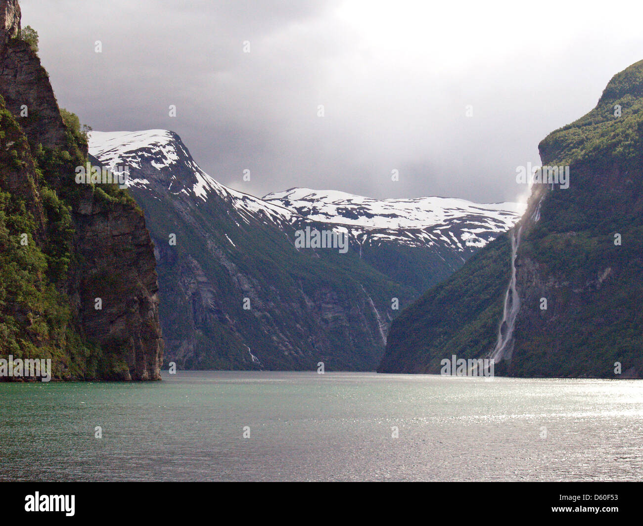 Geiranger waterfalls hi-res stock photography and images - Alamy
