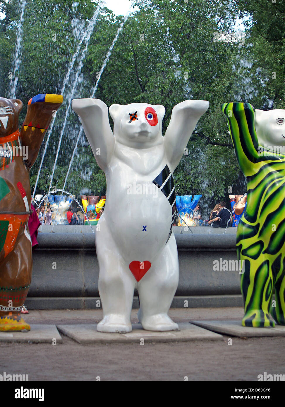 Buddy bears hi-res stock photography and images - Alamy