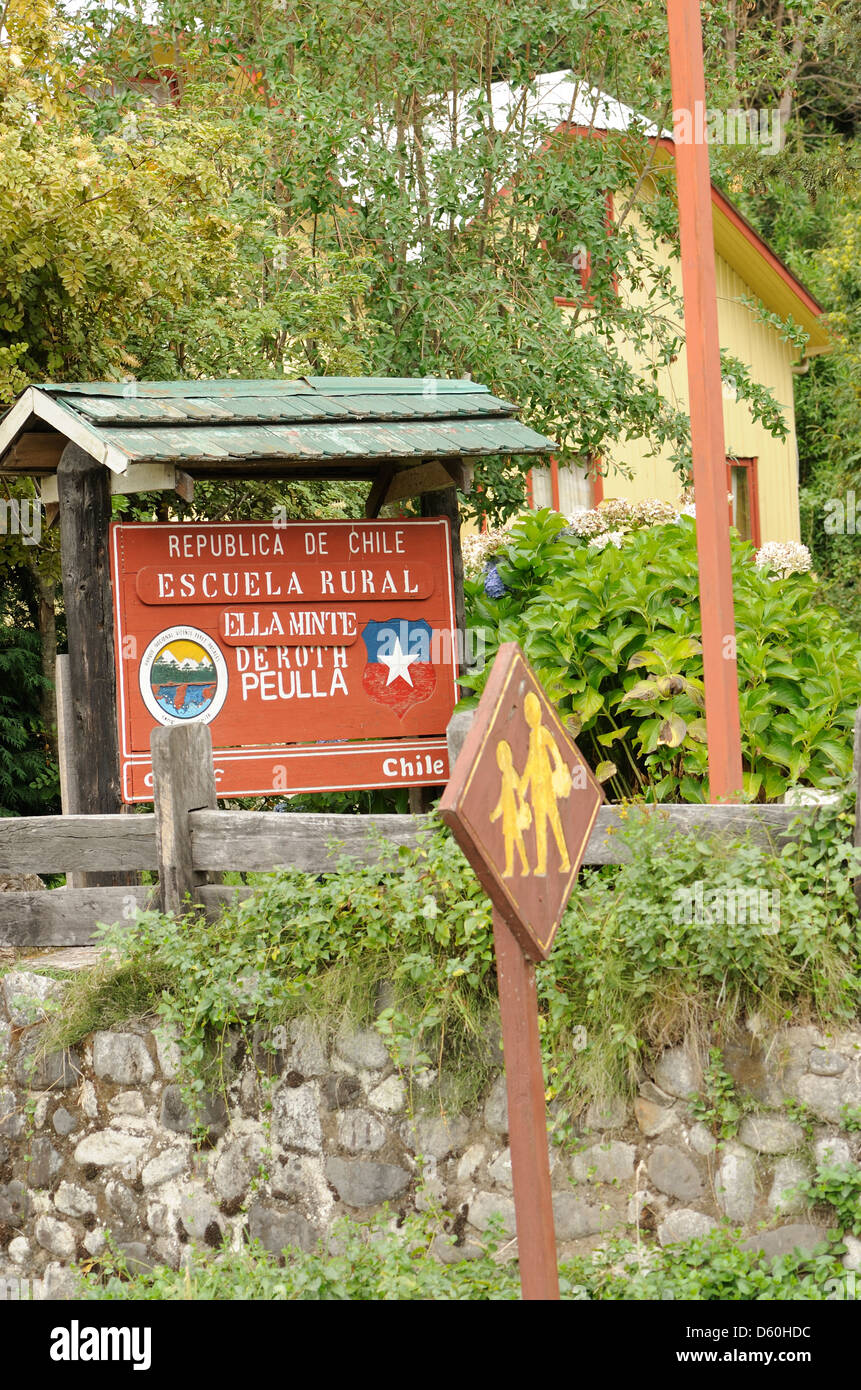 Signs outside a rural school. Republica de Chile. Escuela Rural ...