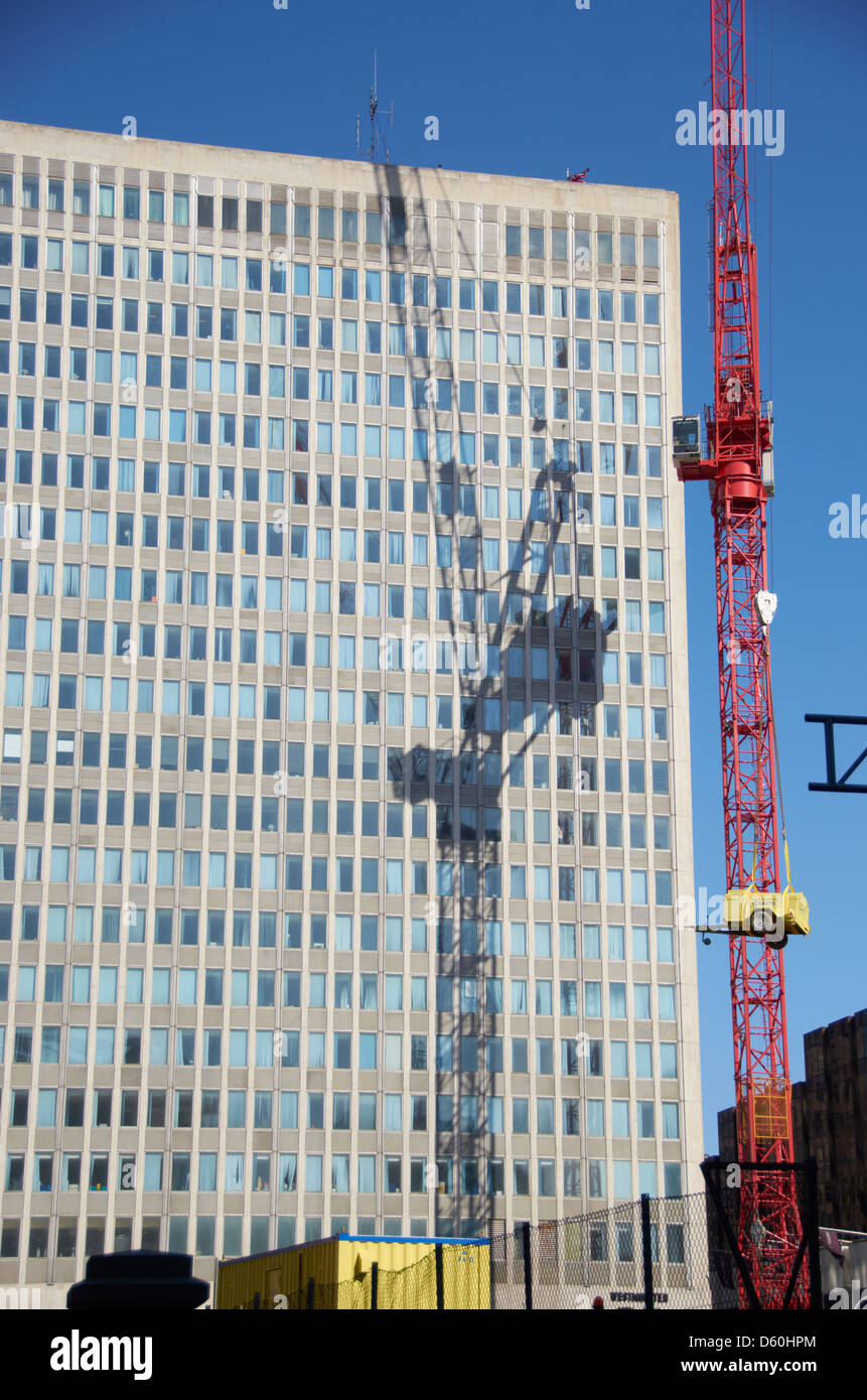 London buildings cast shadow hi-res stock photography and images - Alamy