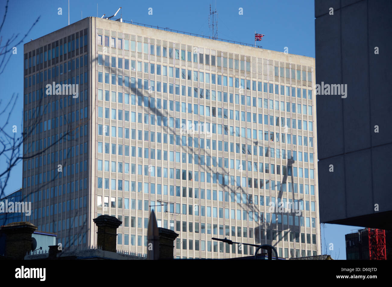 London buildings cast shadow hi-res stock photography and images - Alamy