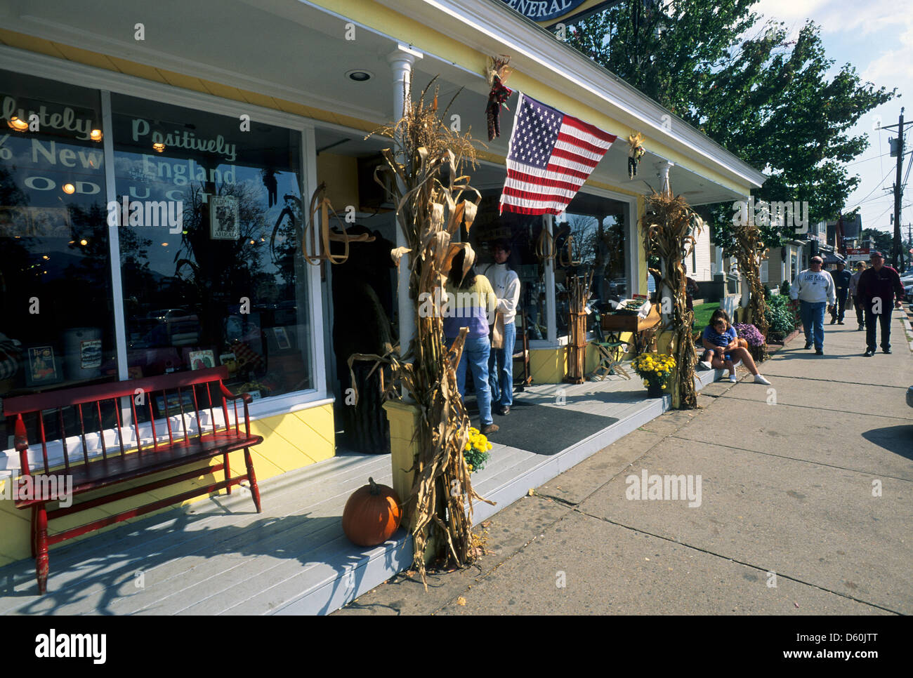 North conway new hampshire shopping hi-res stock photography and images ...