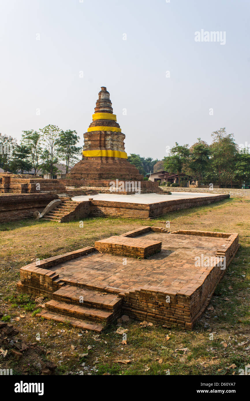 Old Chedi in Wiang Kum Kam, Ancient City Stock Photo - Alamy