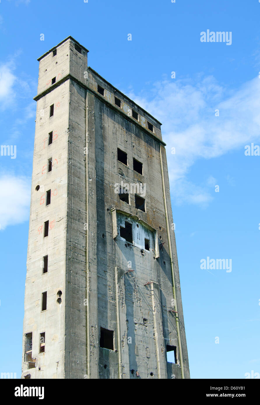 Not completed hi-res stock photography and images - Alamy