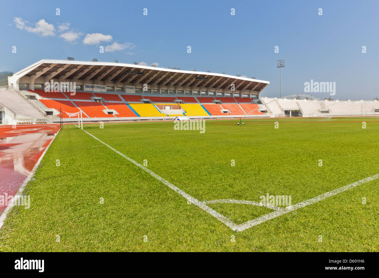 Spotlight on grass hi-res stock photography and images - Alamy