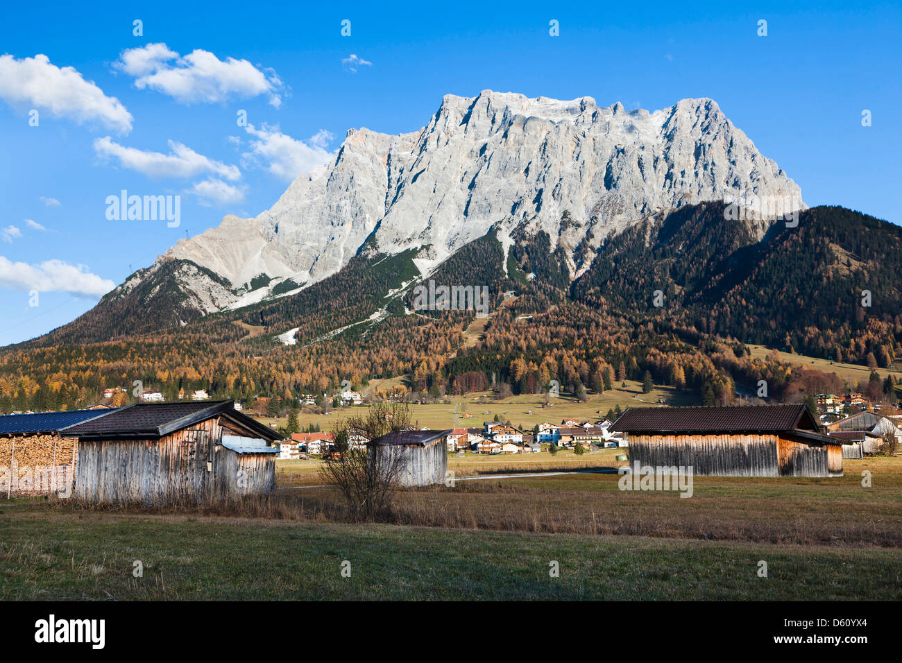 Ehrwald, Tyrol, Austria. Wetterstein mountain chain with Mt. Zugspitze ...