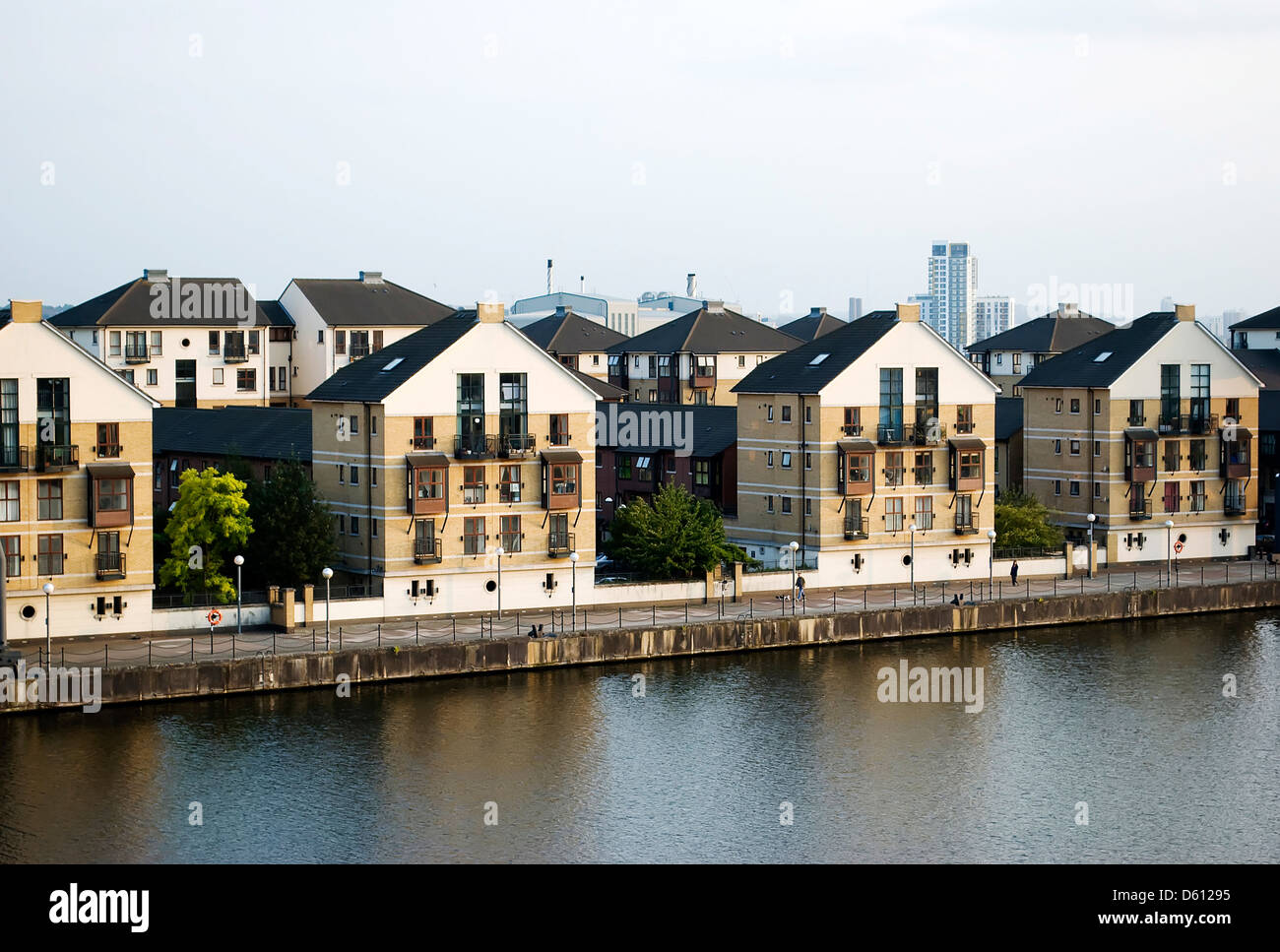 Upper class house uk hi-res stock photography and images - Alamy