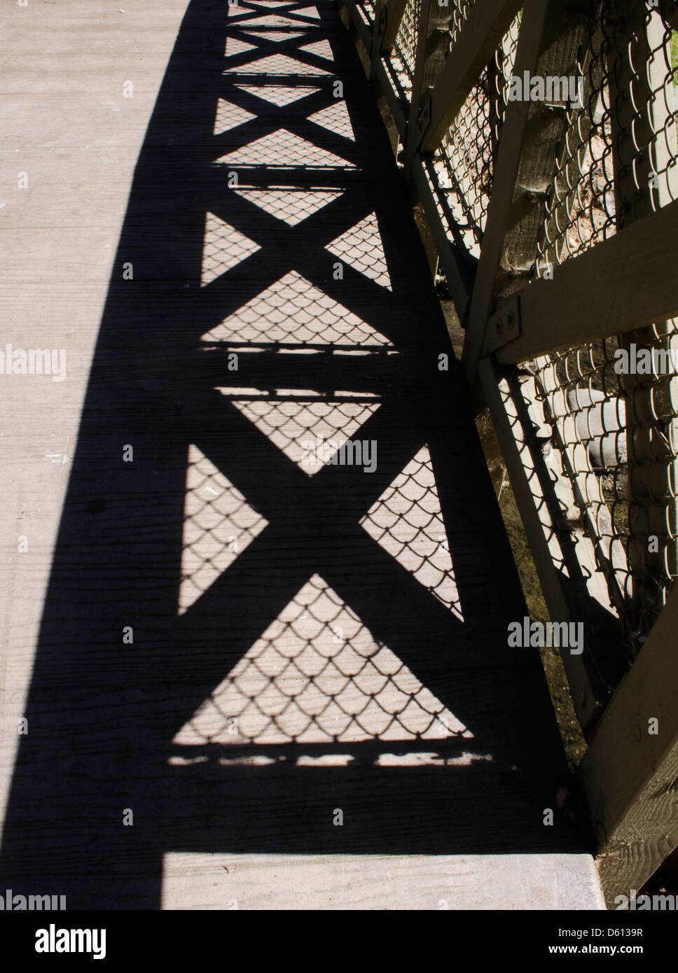 Bridge shadow hi-res stock photography and images - Alamy