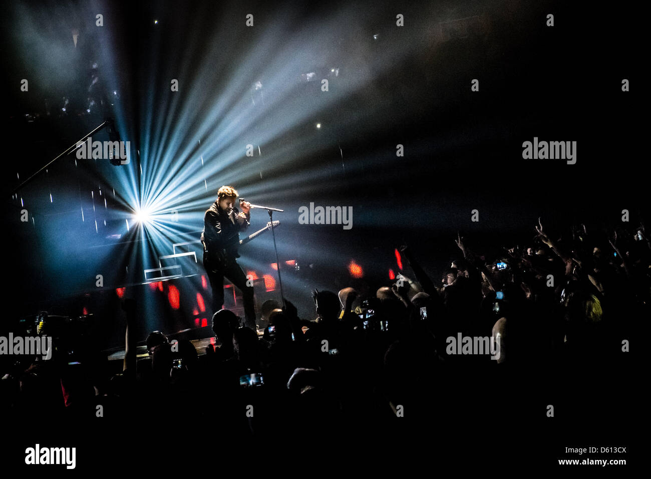 Muse lead singer matthew bellamy hi-res stock photography and images ...