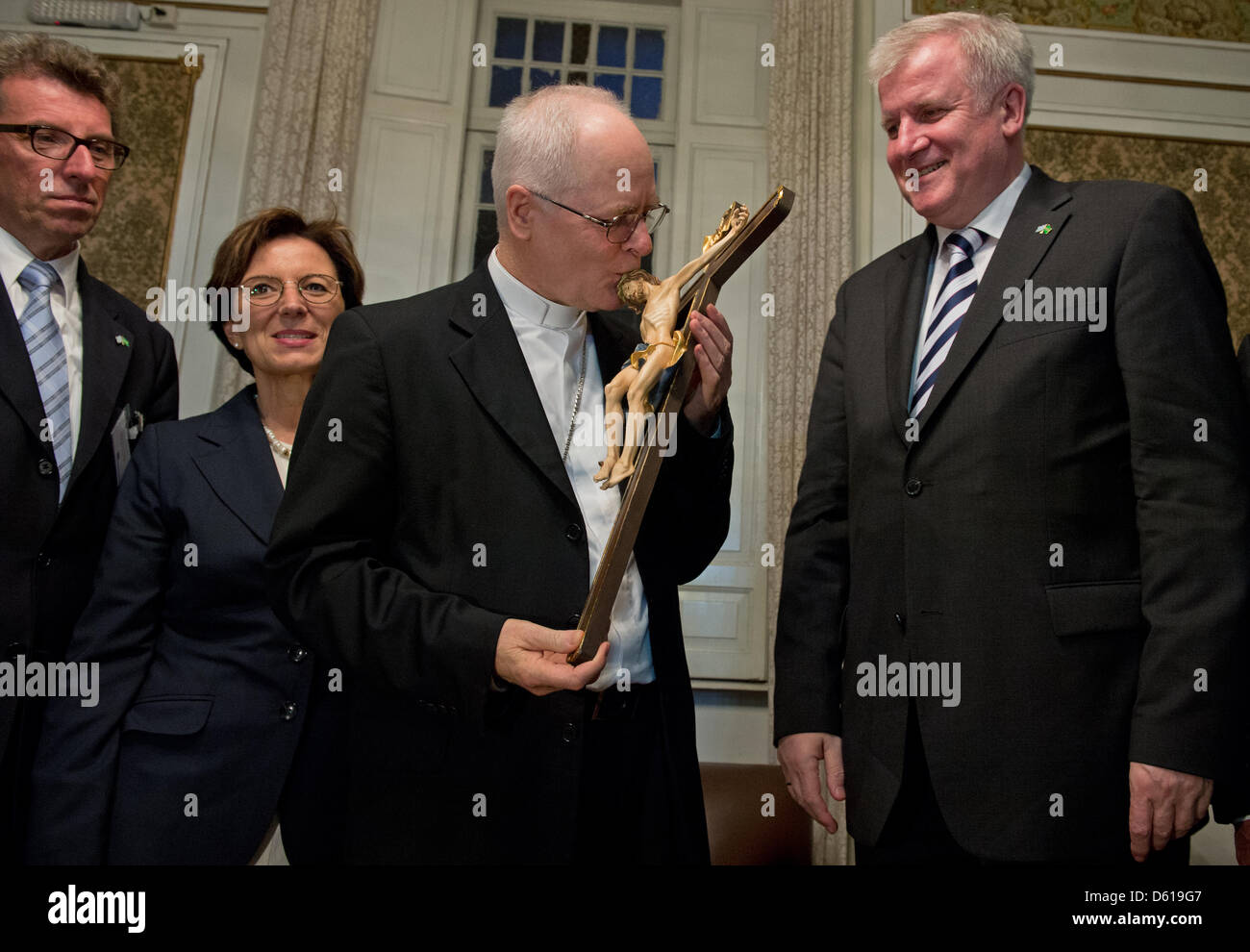 The Arch Bishop of Sao Paulo, Cardinal Odilo Pedro Scherer (2-R ...