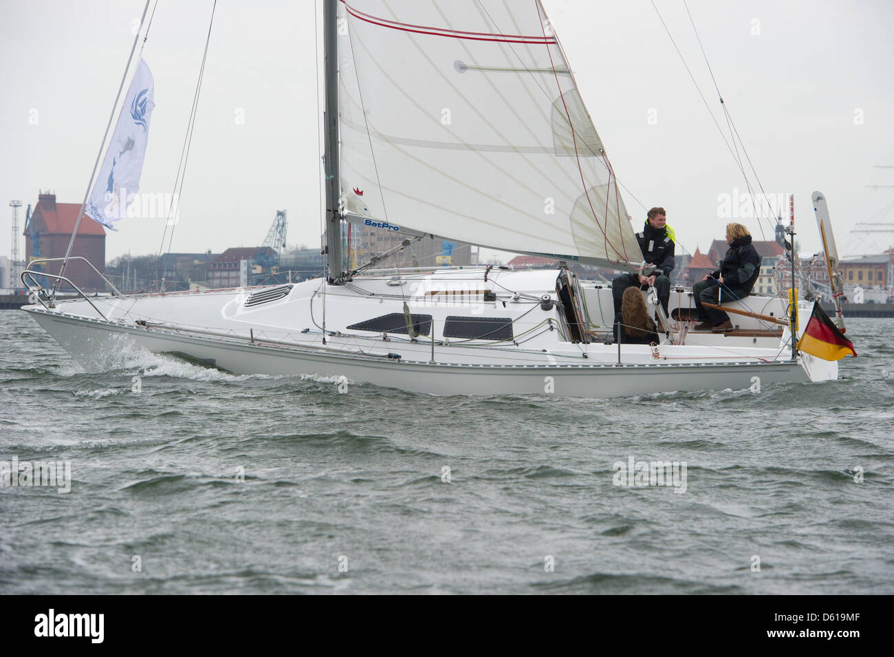 Jan Singer and his partner in life Silja Schroeder sail into the prot ...