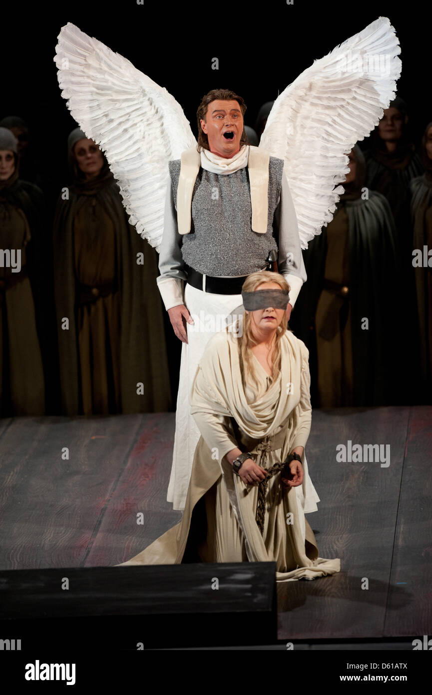 Heldentenor Klaus Florian Vogt as Lohengrin (STANDING) and Ricarda ...
