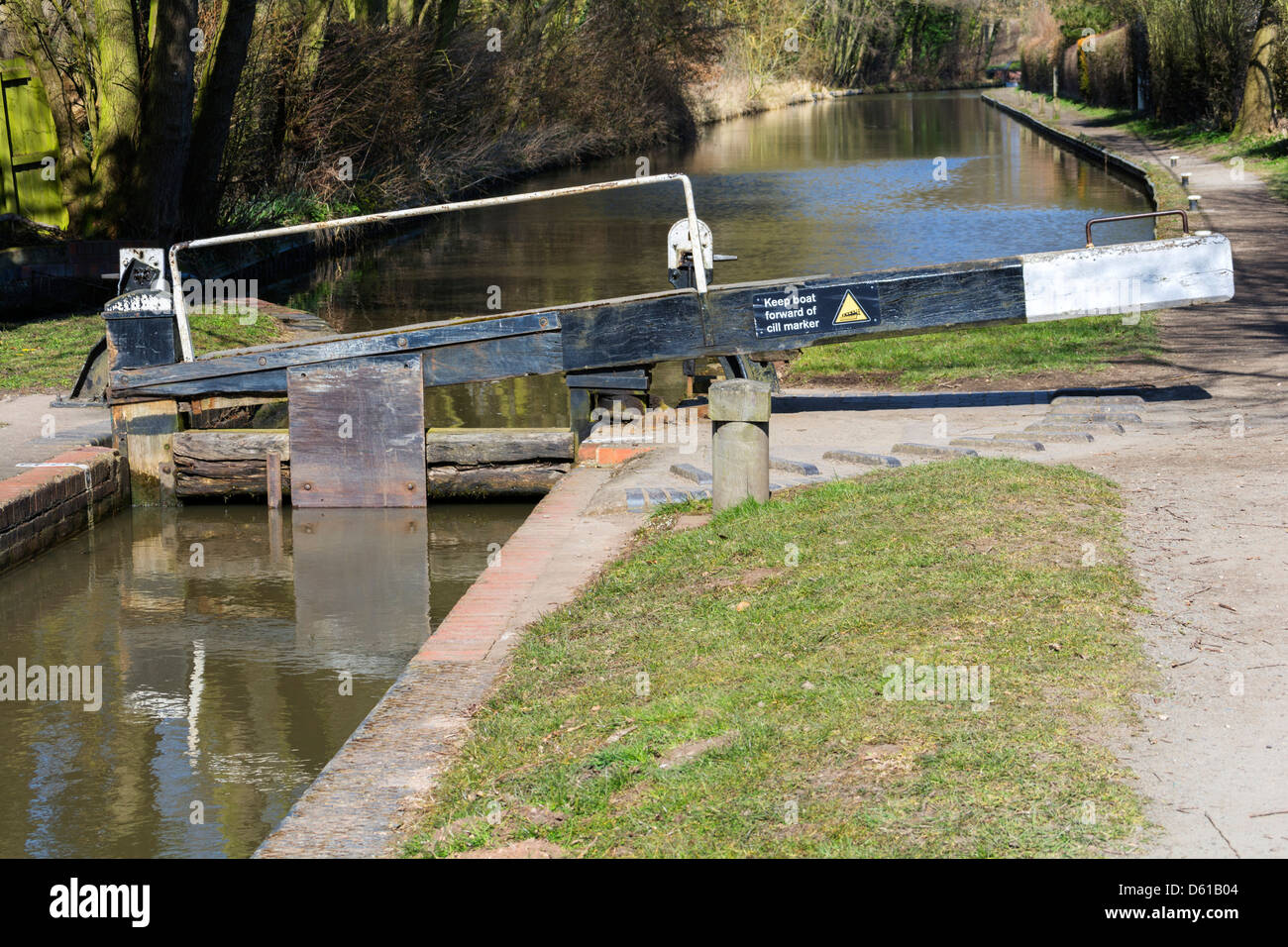 stratford canal preston bagot warwickshire canal locks canal lock ...
